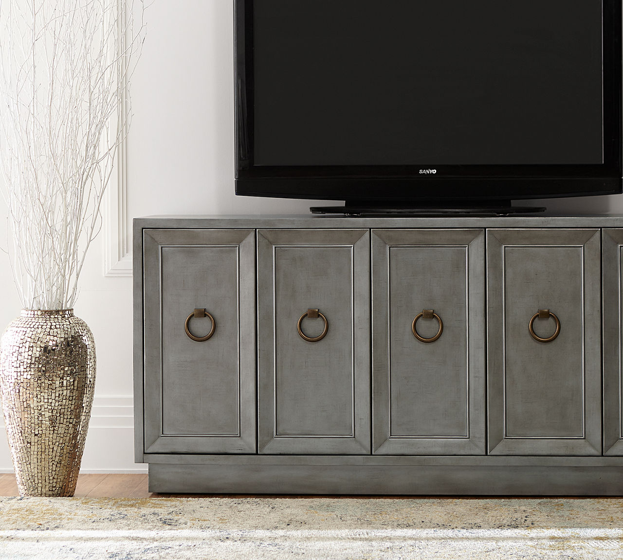 Raven Entertainment Console