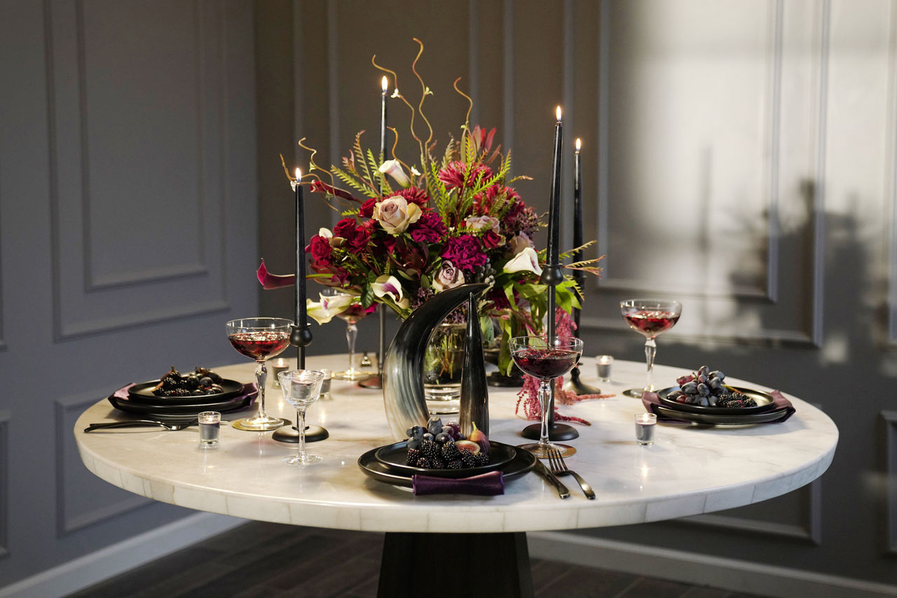 Macabre Masquerade Tablescape